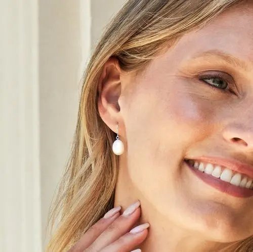 THE PEARL SOURCE 14k Gold Dropshape Freshwater Pearl Iris Earrings - White Gold