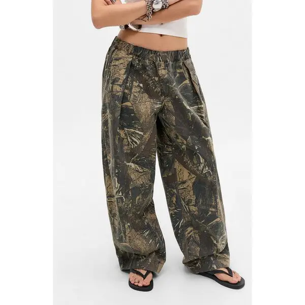 BDG URBAN OUTFITTERS Bobbi Camouflage Pants