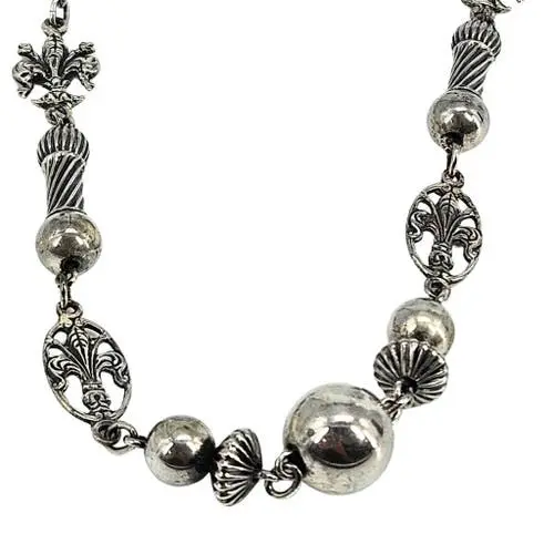 MADISON BEVERLY HILLS Sterling Silver Fleur-de-lis Station Necklace