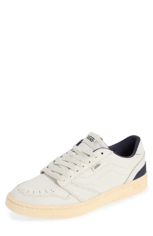 VANS Court Low Leather Sneaker