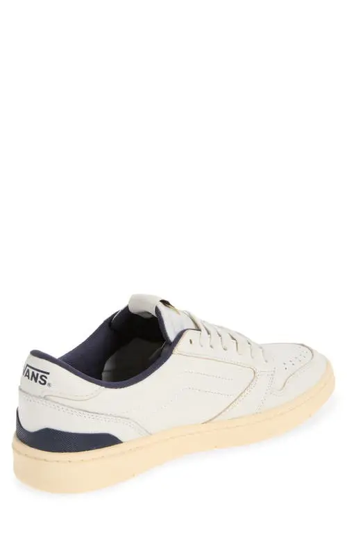VANS Court Low Leather Sneaker