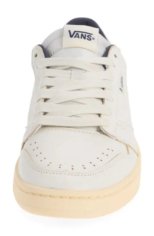 VANS Court Low Leather Sneaker