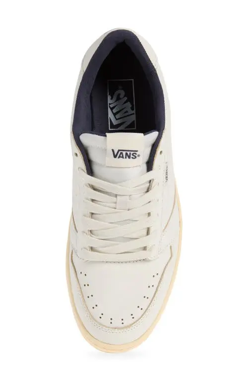 VANS Court Low Leather Sneaker