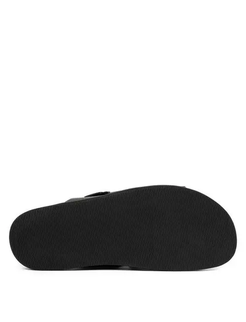 BOBBIES Paraty Flat Sandals