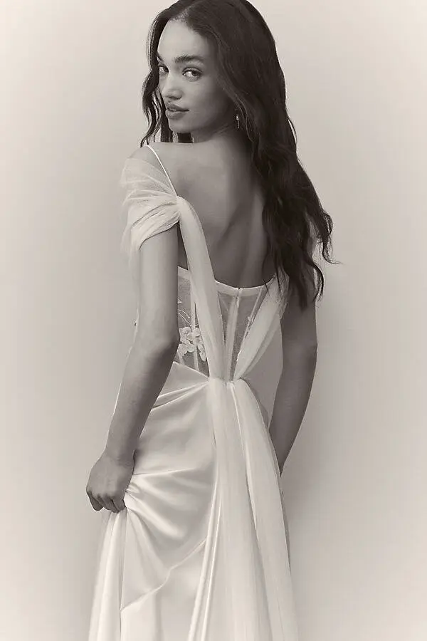DIVINE ATELIER Biaga Gown