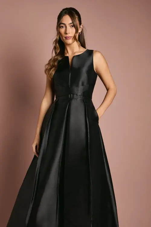 Coast Fit And Flare Sleeveless Dress With Notch Neckline - Black