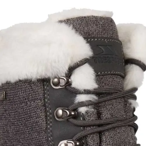 TRESPASS Raegan Walking Boots