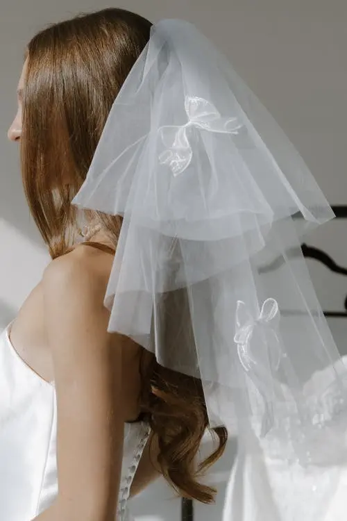 UNTAMED PETALS Tie The Knot Mini Veil