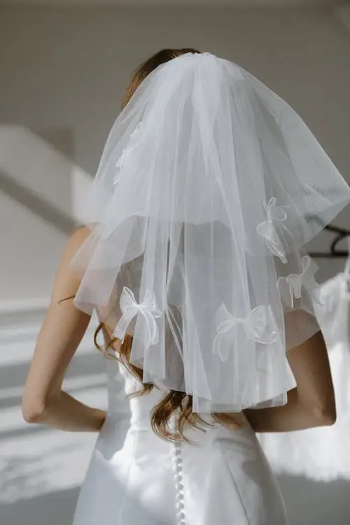 UNTAMED PETALS Tie The Knot Mini Veil