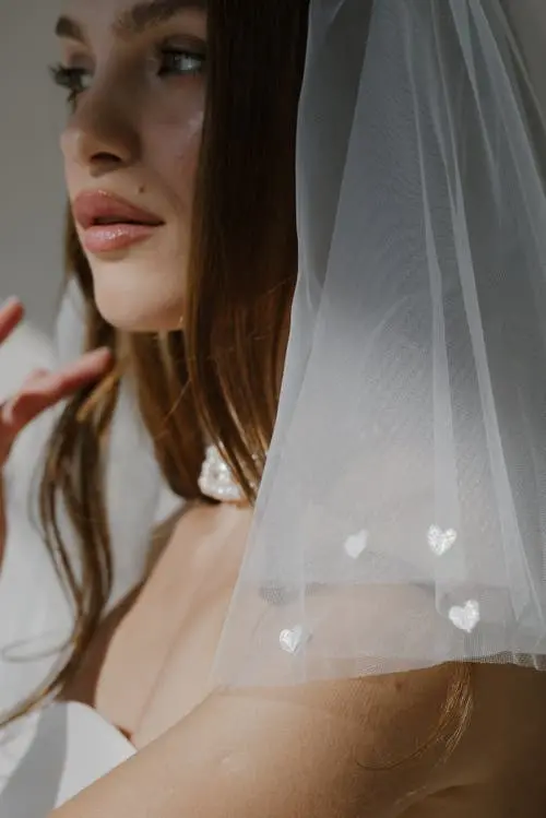 UNTAMED PETALS Lucky In Love Mini Veil