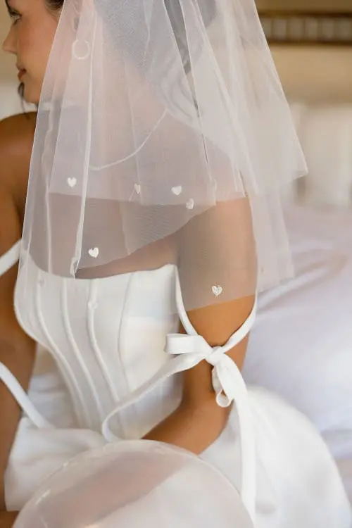 UNTAMED PETALS Lucky In Love Mini Veil