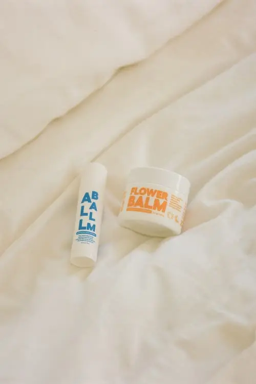 ZIZIA BOTANICALS Flower Balm Tube + Unscented All Balm Stick