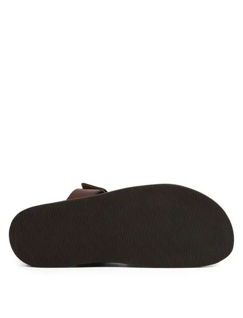 BOBBIES Barry Flat Sandals