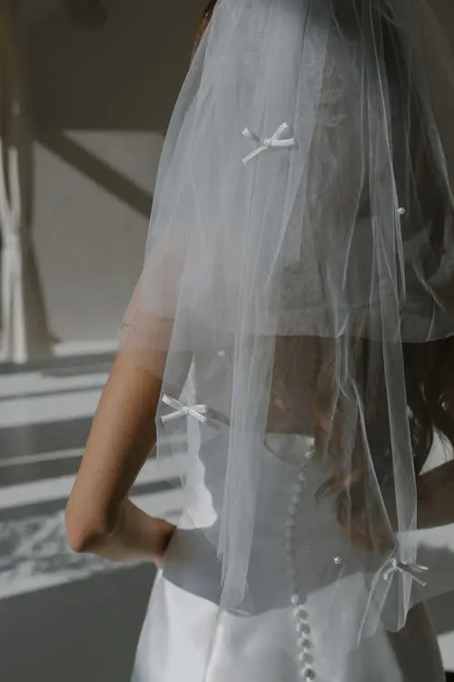 UNTAMED PETALS Last Toast Mini Veil
