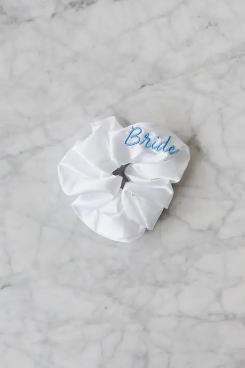 UNTAMED PETALS Bride Scrunchie