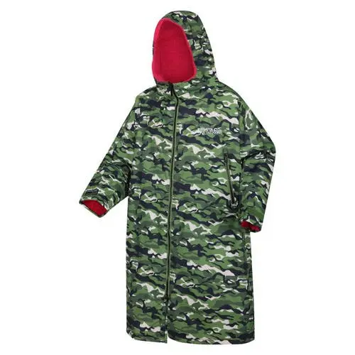 REGATTA Gender Inclusive Camouflage Oversized Changing Robe
