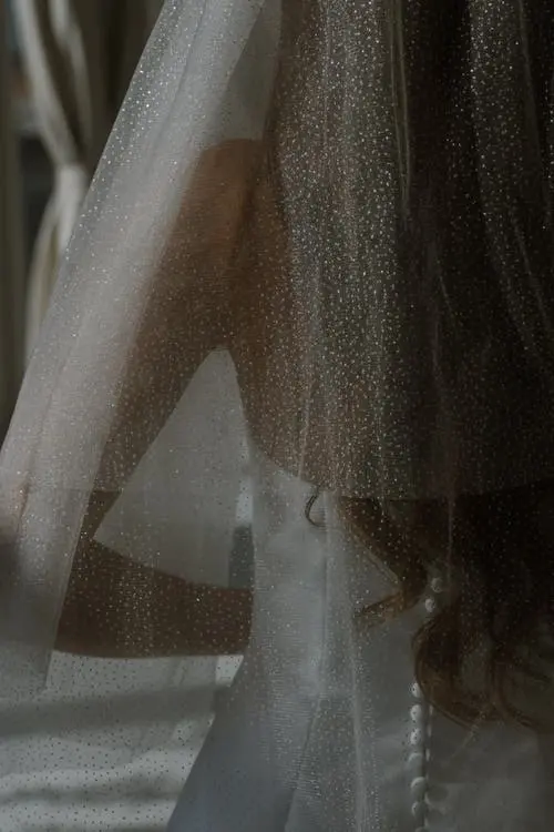 UNTAMED PETALS Last Disco Mini Veil