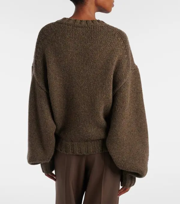 Khaite Gemma Oversized Cashmere Sweater