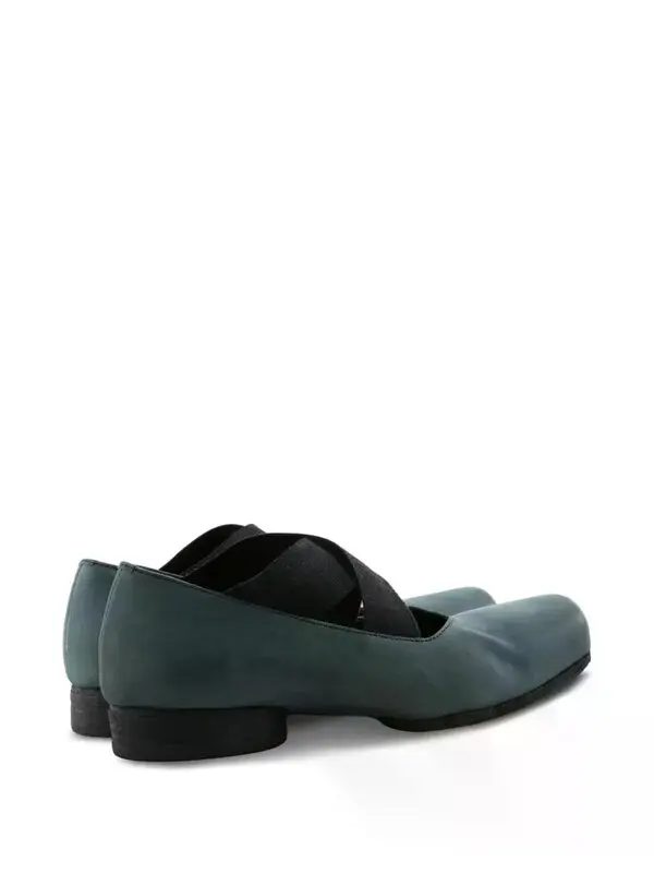 UMA WANG Cross-strap Flat Pumps