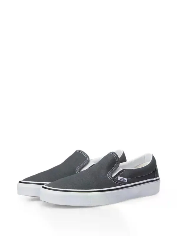 VANS Classic Slip-on Sneakers