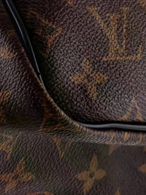 LOUIS VUITTON Keepall Bandouliere 55 Travel Bag - Black