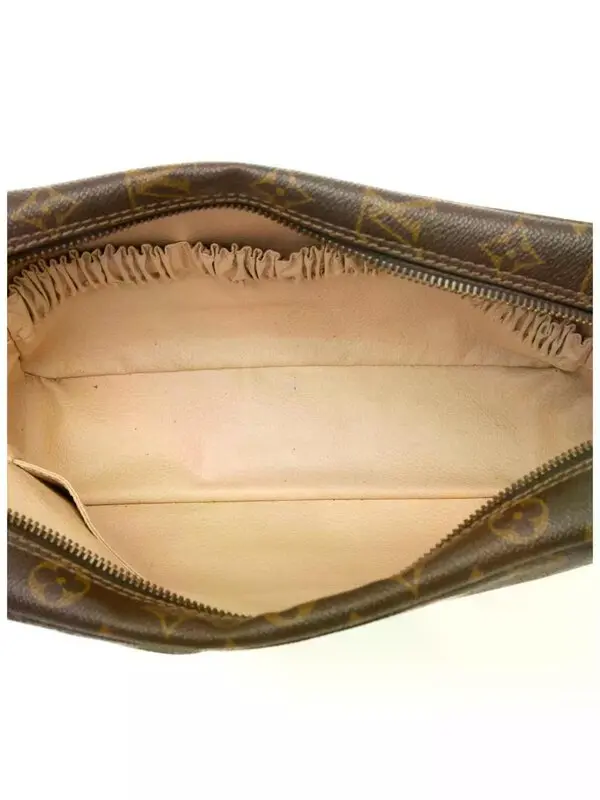 LOUIS VUITTON Monogram Canvas Trouse Toilete 28 Clutch - Brown