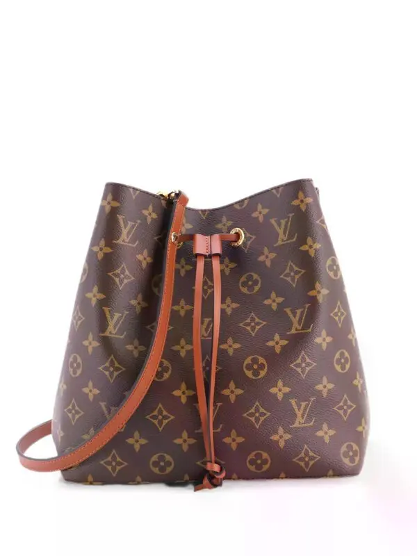 LOUIS VUITTON Monogram Canvas Mm Bucket Bag