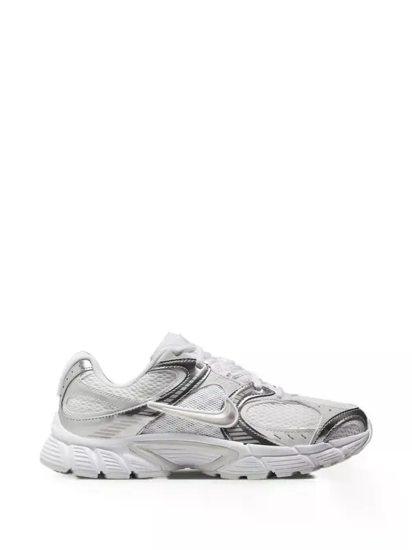 Nike V5 Rnr Panelled Sneakers