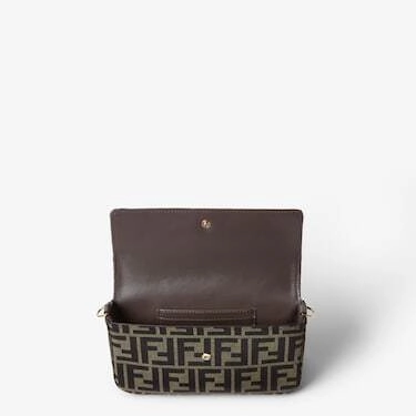 Fendi Tube Wallet On Chain