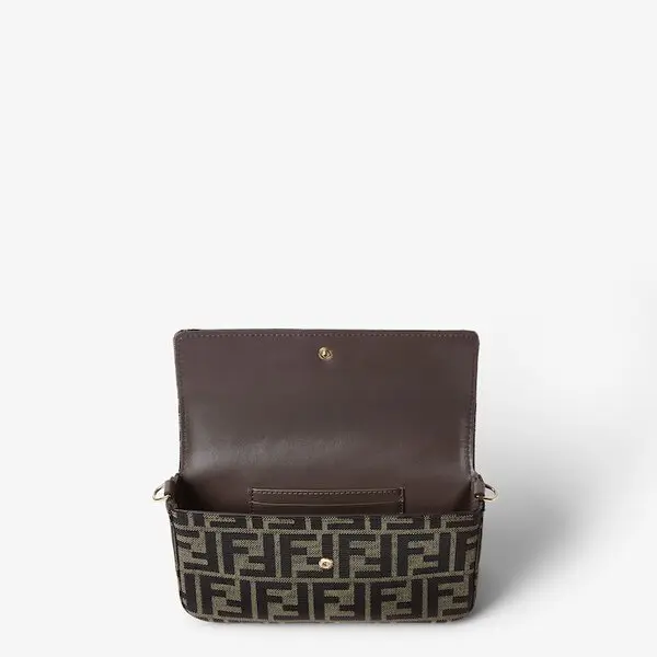 Fendi Tube Wallet On Chain