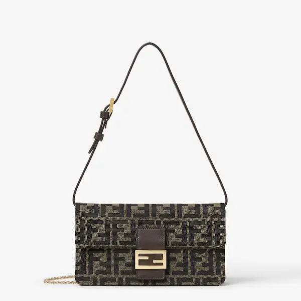 Fendi Tube Wallet On Chain