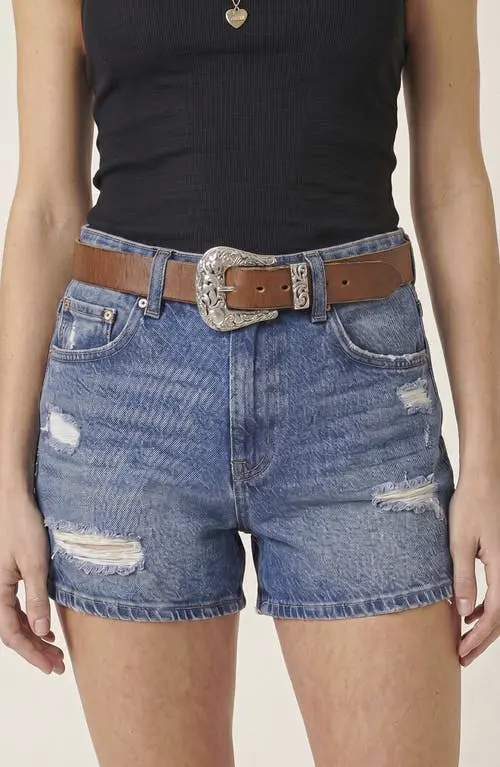 MODENAIRE Leather Belt With Engraved Buckle