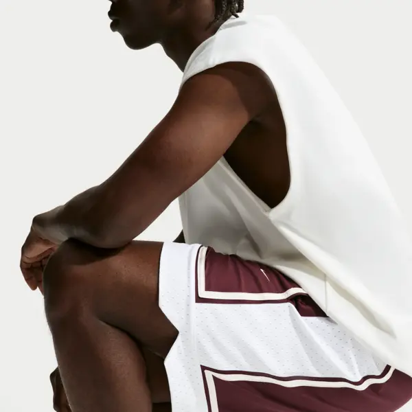 Nike Standard Issue Dri-fit 6" Basketball Shorts