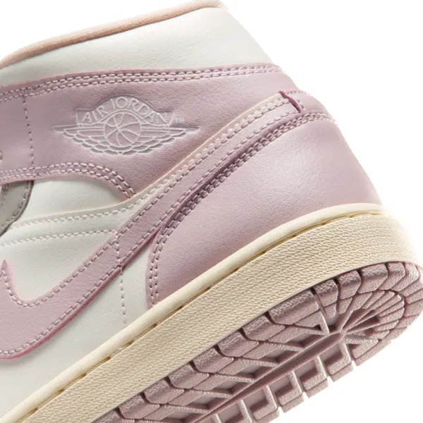 JORDAN Air 1 Mid Shoes