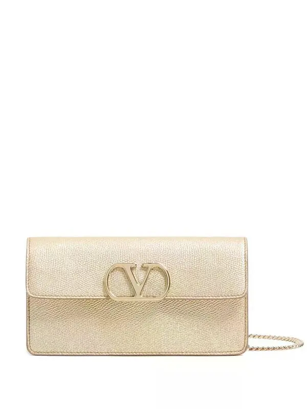 Valentino Garavani Vlogo Signature Laminated Grainy Calfskin Wallet With Chain - Gold