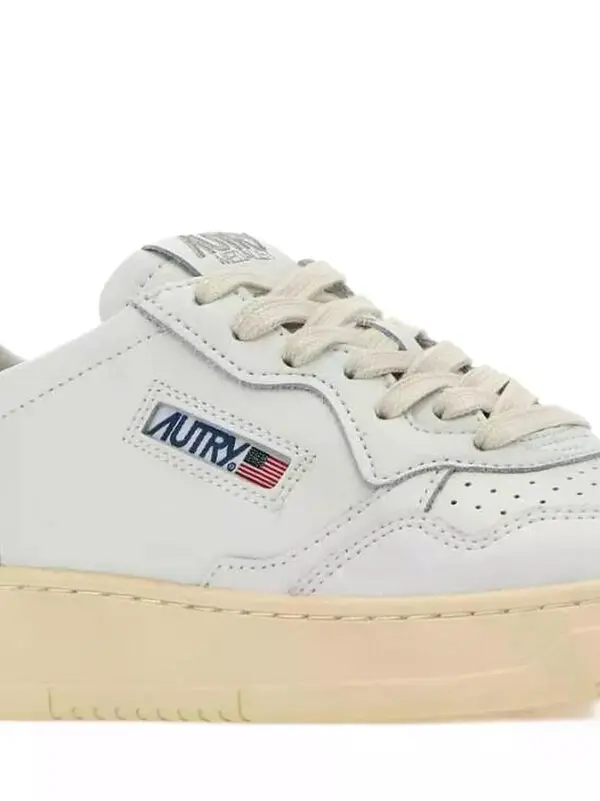 AUTRY Medalist Leather Sneakers