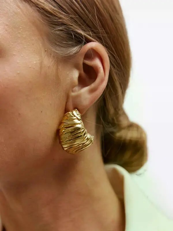 PAOLA SIGHINOLFI Tone Ridged Hoop Earrings - Gold