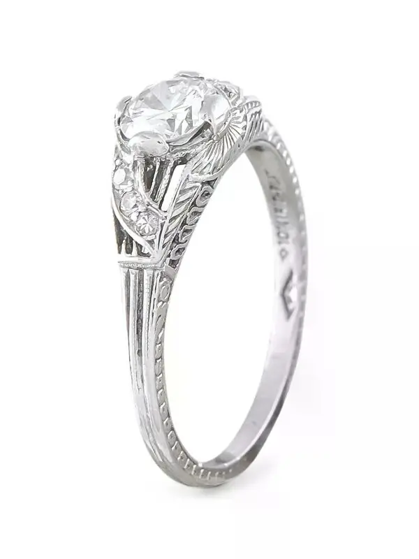 LB EXCLUSIVE Diamond-embellished Engagement Ring