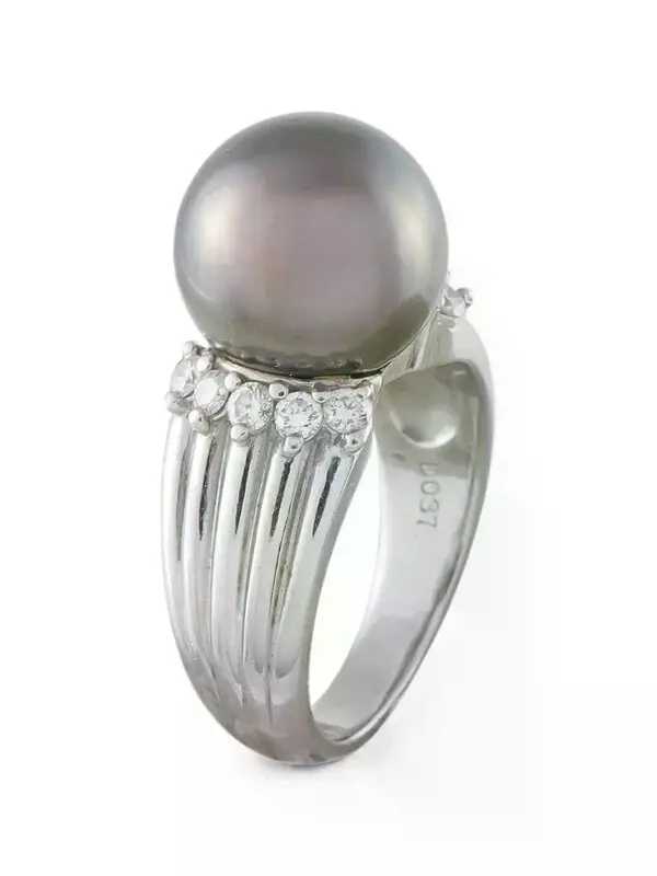 LB EXCLUSIVE Tahitian Pearl And Diamond Ring
