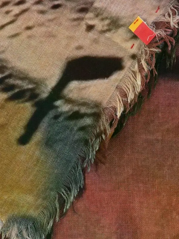 TALKING WALLS Fringed Scarf