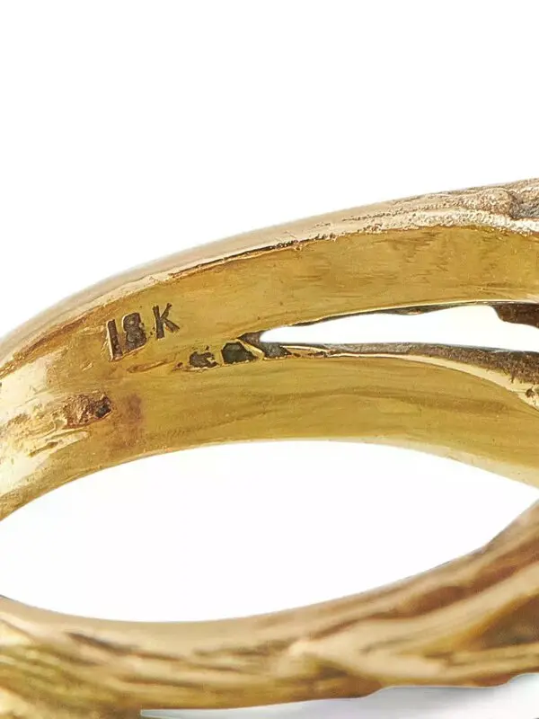 LB EXCLUSIVE Coral-stone Leaf-embellished Ring