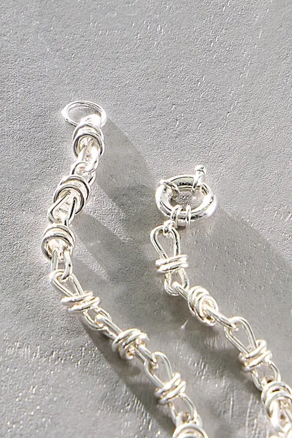 GHOST LONDON Plated Knot Link Necklace