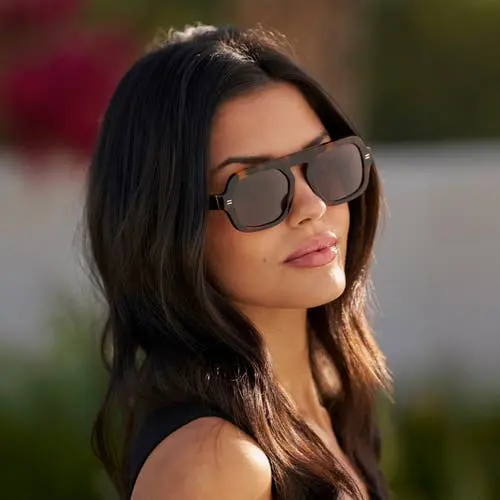 WMP EYEWEAR Naomi Oversized Aviator Sunglasses - Brown Tortoise