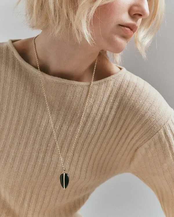 BY PARIAH Large Pebble Pendant In Onyx And Gold