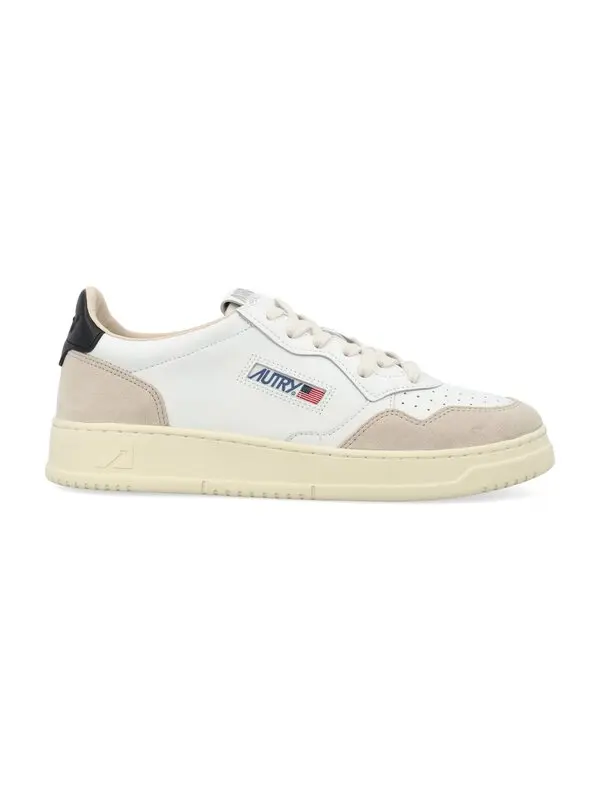 AUTRY Medalist Suede & Leather Tennis Sneaker With Personalized Logo Details - Bianco