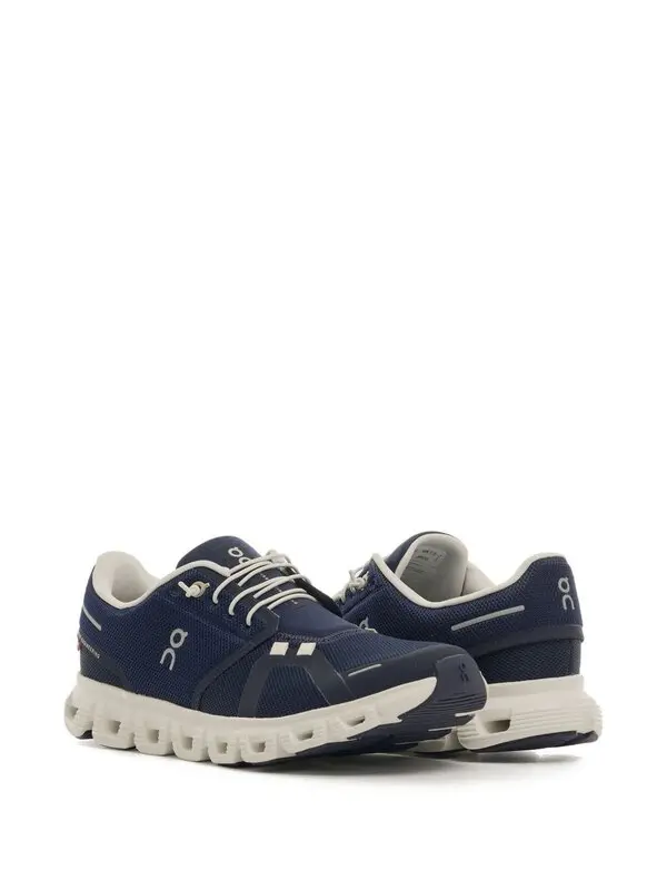 On 6 Sneakers