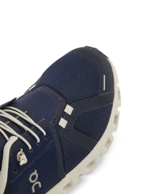 On 6 Sneakers