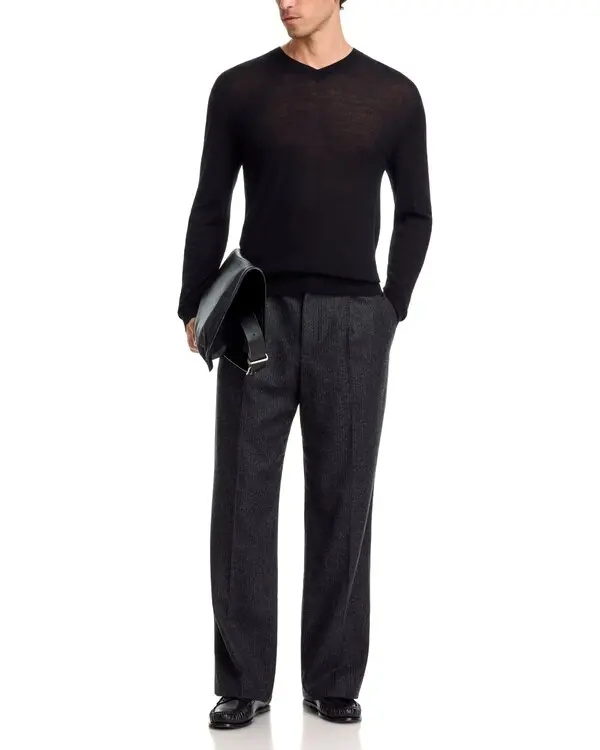 FRAME Fine Gauge Wool Cashmere V-neck Sweater