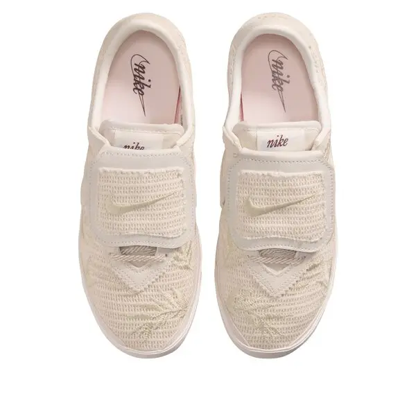 Nike Astro Grabber Textile Sneakers