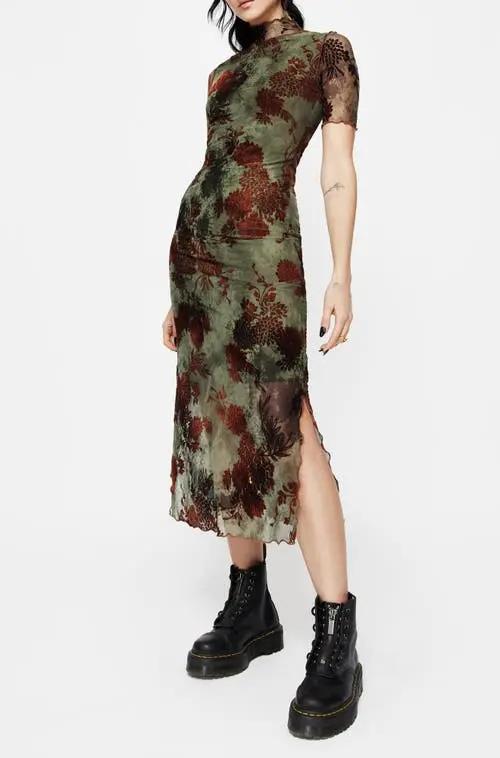 DISTURBIA Rosaleigh Short Sleeved Midaxi Dress